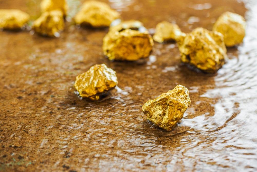 Gold Hits $5,000: Top 5 London-Listed Stocks to Monitor Now in 2026